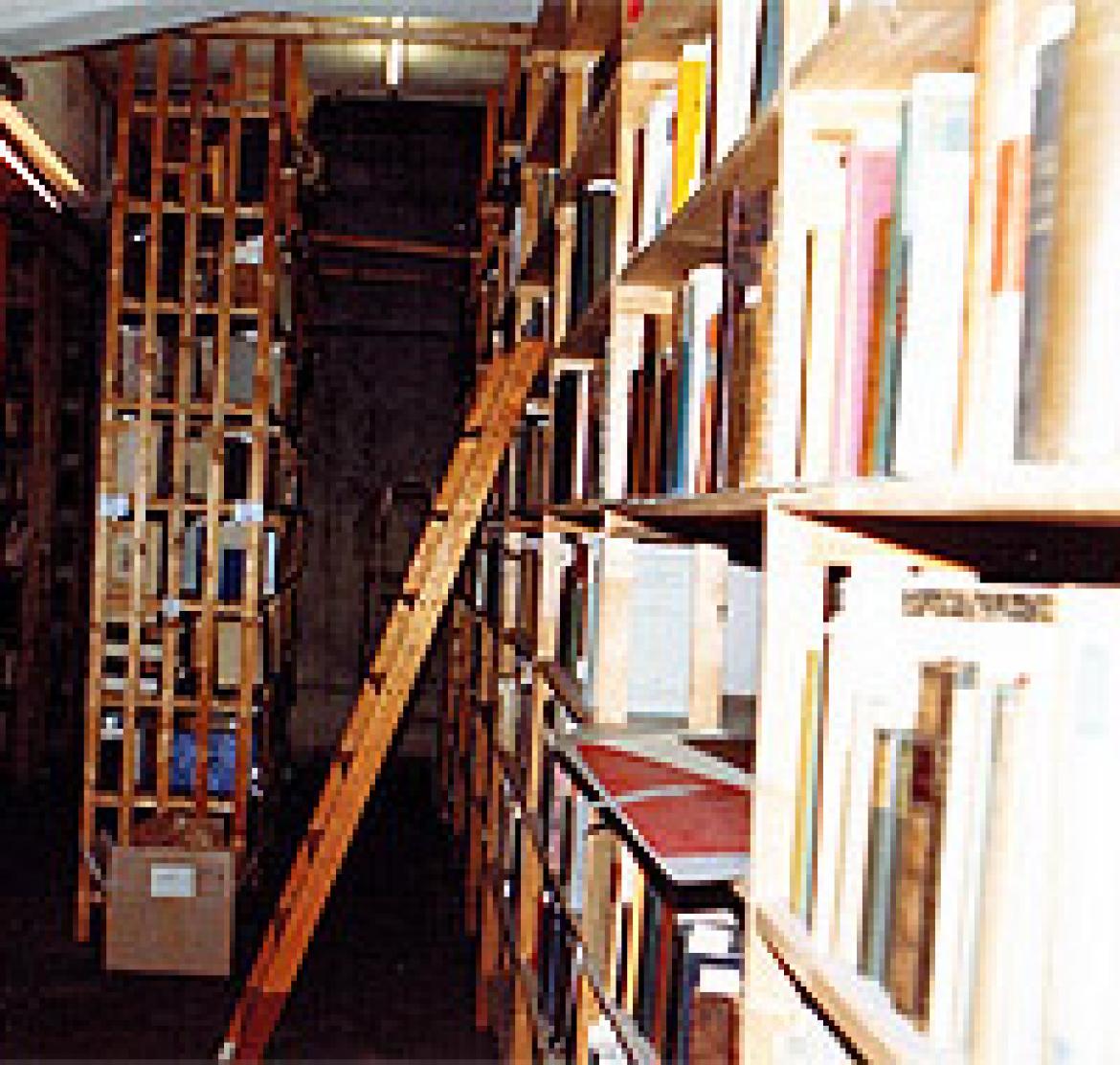 Organising the Private Book Collection | International League of ...